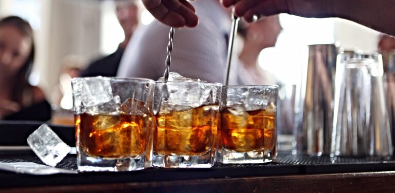 The 7 Best Bars in Downtown Phoenix - Lost In Phoenix